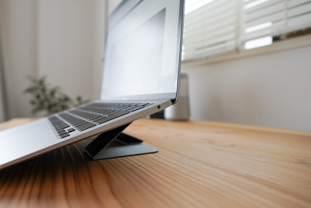 【レビュー】MOFT PCスタンドのある暮らし【使い方】 | FURUTIMES（フルタイムズ）