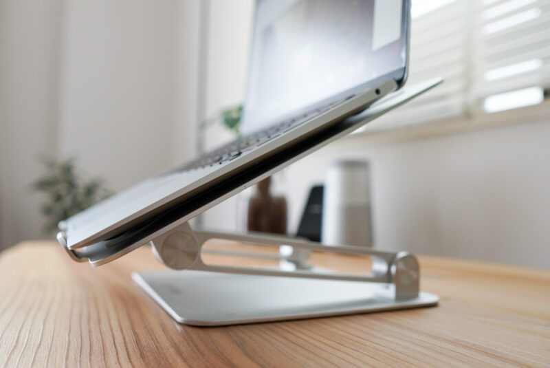 【レビュー】MOFT PCスタンドのある暮らし【使い方】 | FURUTIMES（フルタイムズ）